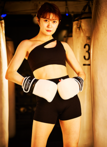 PERFORMER | b-monster（ビーモンスター） 暗闇ボクシング・フィットネス