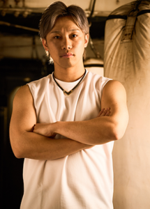 PERFORMER | b-monster（ビーモンスター） 暗闇ボクシング・フィットネス