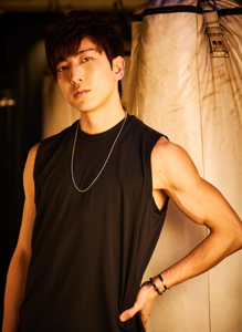 PERFORMER | b-monster（ビーモンスター） 暗闇ボクシング・フィットネス