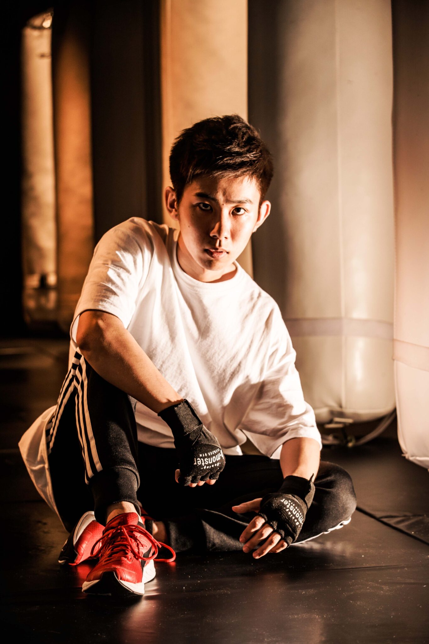 PERFORMER | b-monster（ビーモンスター） 暗闇ボクシング・フィットネス